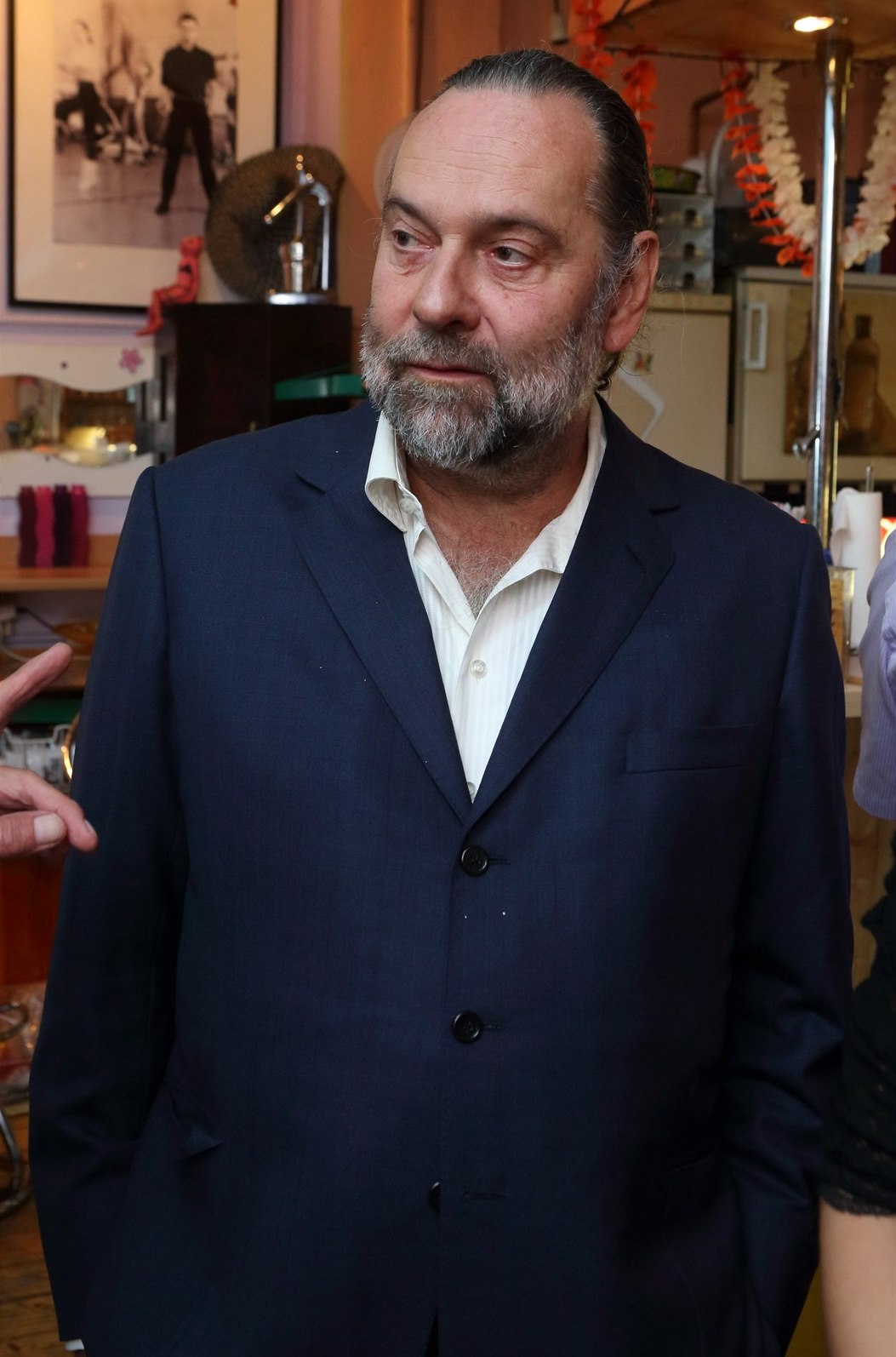 Radek John slaví 70: Od televizní hvězdy a ministra k „šedému vlkovi ...