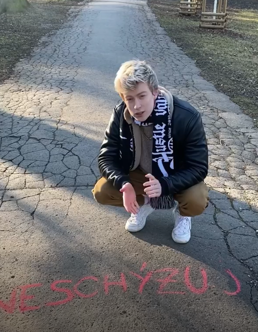 Fotogalerie: Adam Mišík a Marsell Bendig ve filmu Banger.