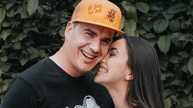 Tohle je „paní Adolfeenová“. Dominik Turza ukázal sexy učitelku, která ...