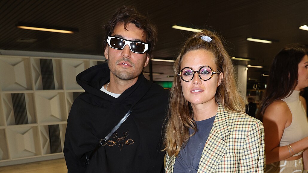 Přijely hvězdy z Česka! Takhle se prezentují Jordan Haj a Emma ...