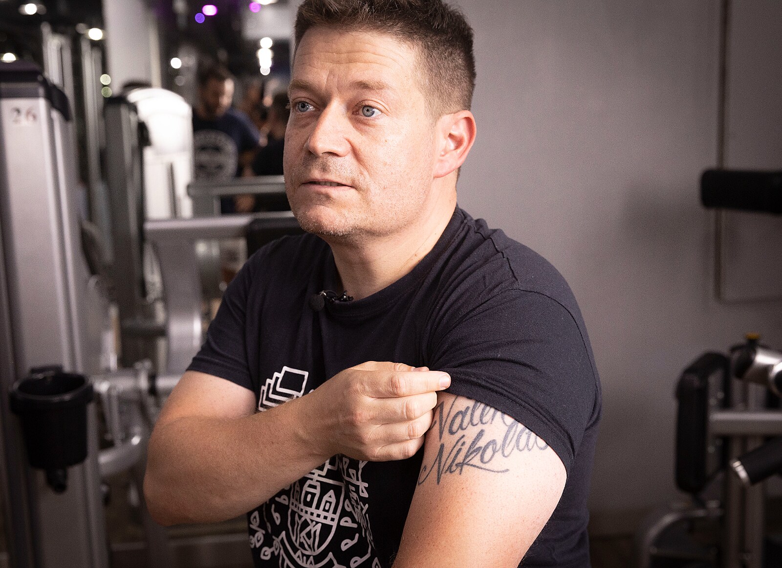 Patrik Nacher ukázal kérky: Nekončím, chci celý rukáv! Během kampaně svlékám košili - Expres.cz