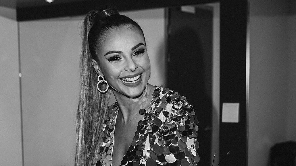 Monika Bagárová v O2 areně čelí kritice: Nemá žádný hit a O2 arena je ...