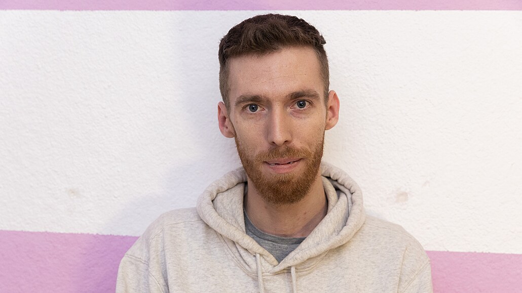 David od Shopaholicadel: Žiji s novou láskou, Adéla mi to nepřeje. Chce ...