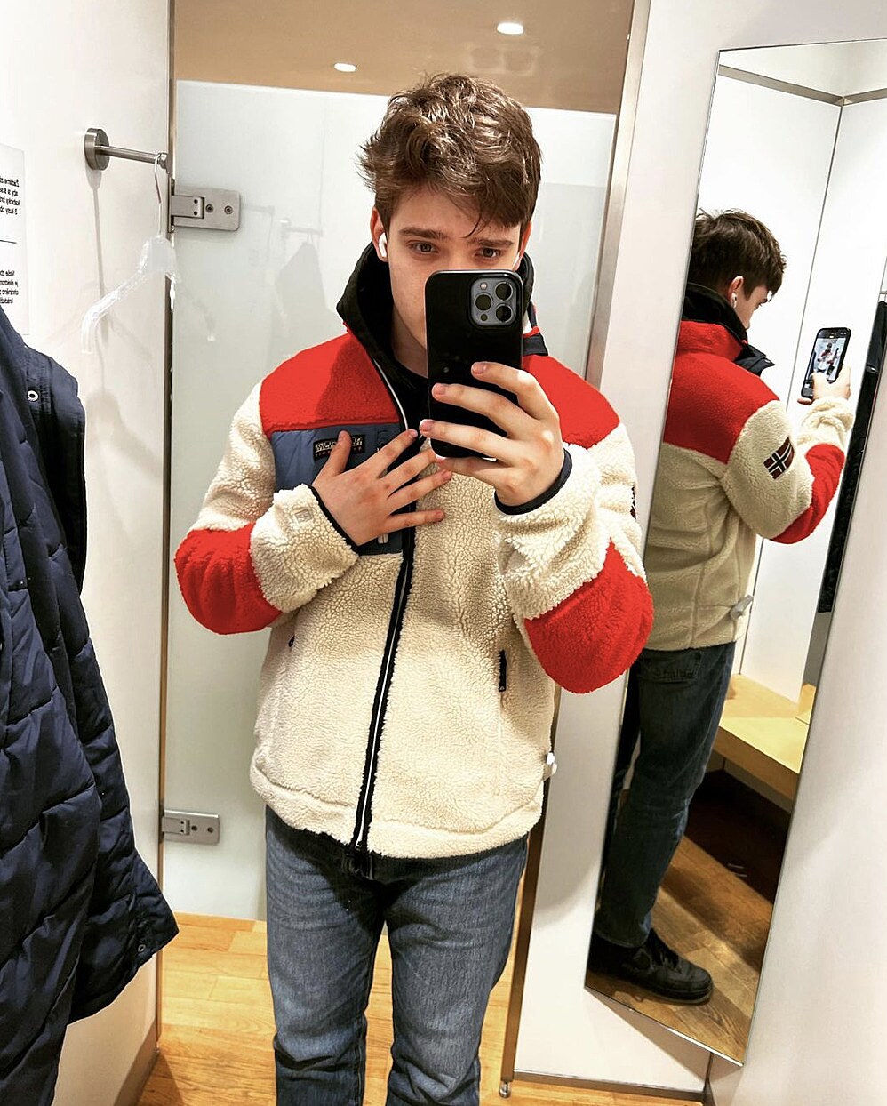 Fotogalerie: Mladého hudebníka při psaní textu nové skladby inspiroval ...