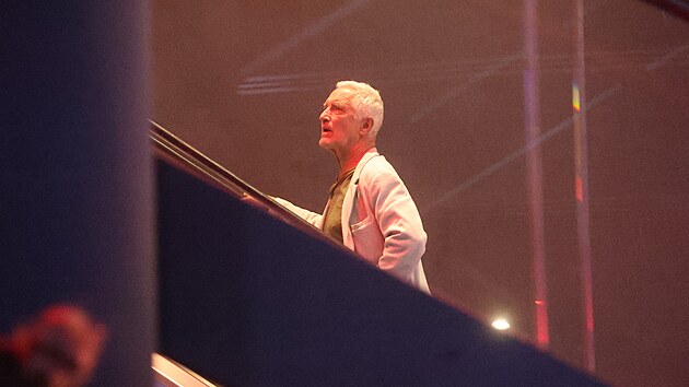 Hanák vyrazil do kina: Outfit by mu mohly závidět leckteré hvězdy na ...