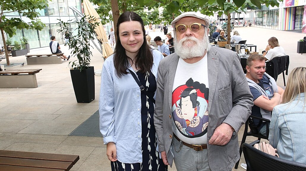 Hubený Rímský, Goldflam s dcerou jako přes kopírák. Hvězda Survivoru ...