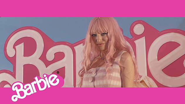Žůžová Barbie premiéra: Všechny české bárbínky dorazily v růžové ...