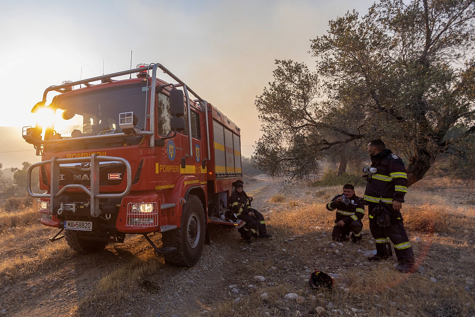 Fotogalerie: Divoké požáry na ostrově Rhodos.