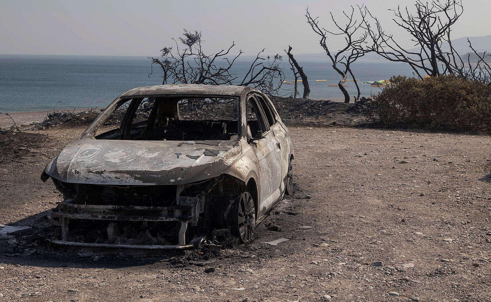 Fotogalerie: Divoké požáry na ostrově Rhodos.