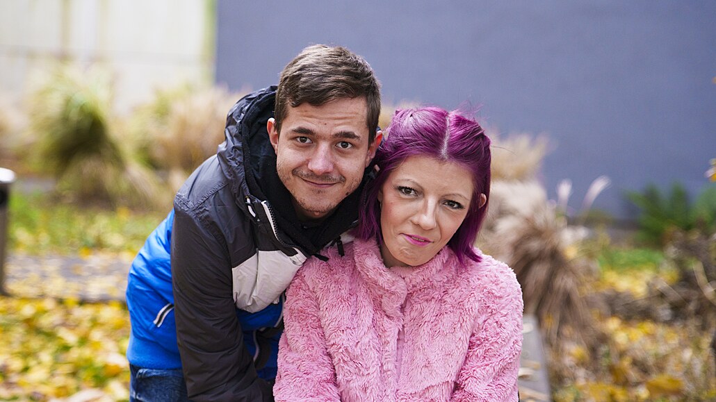 Shopaholic Adel s vypětím všech sil hledá nový byt. Zbývá jí poslední ...