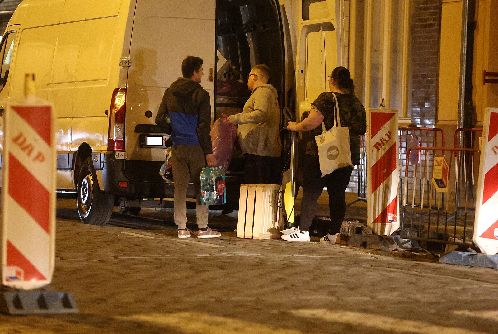 Fotogalerie: Jan Kulas se zasnoubil s Shopaholic Adel.