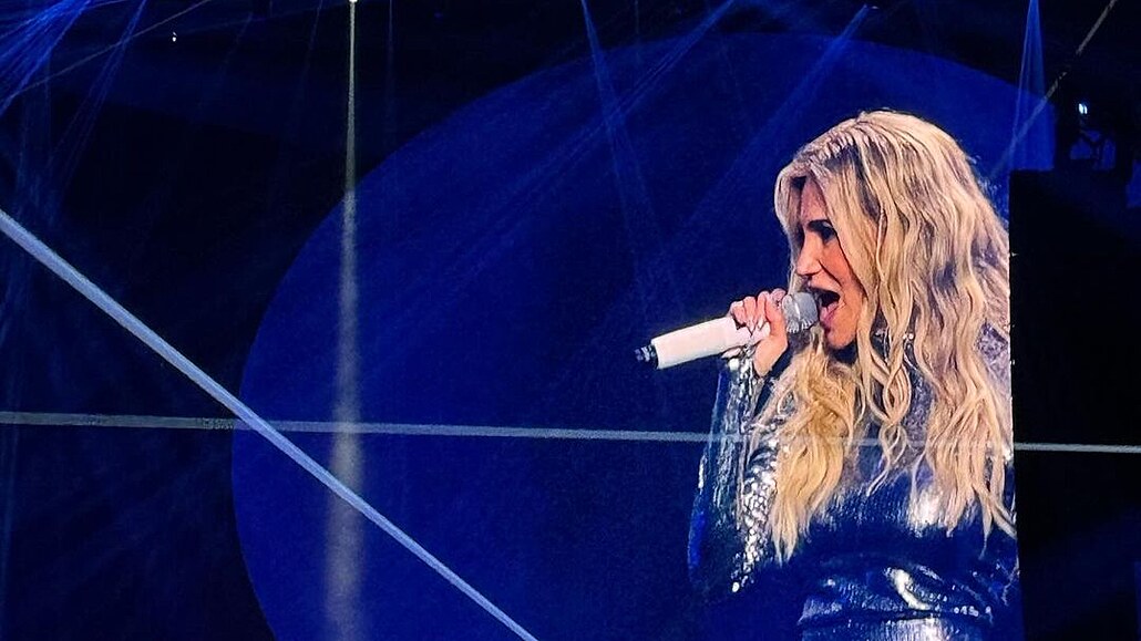 Vyprodáno, ale... Loni bomba, letos nuda! Lidé kritizují koncert Dary ...