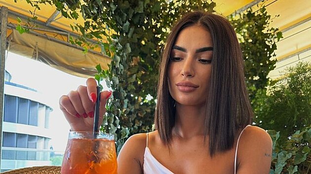 Chci se dívat, jak si užíváš s prostitutkou, vzkazuje Veronica Foxová ...