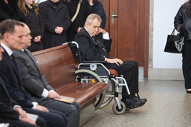 Poslední loučení s Marií Benešovou (†76): Nechybí Zeman, Babiš či ...