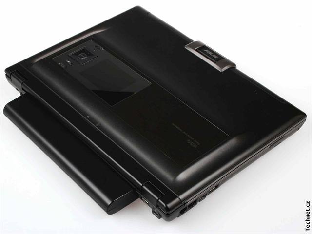 Otestovali jsme první notebook se dvěma displeji - iDNES.cz