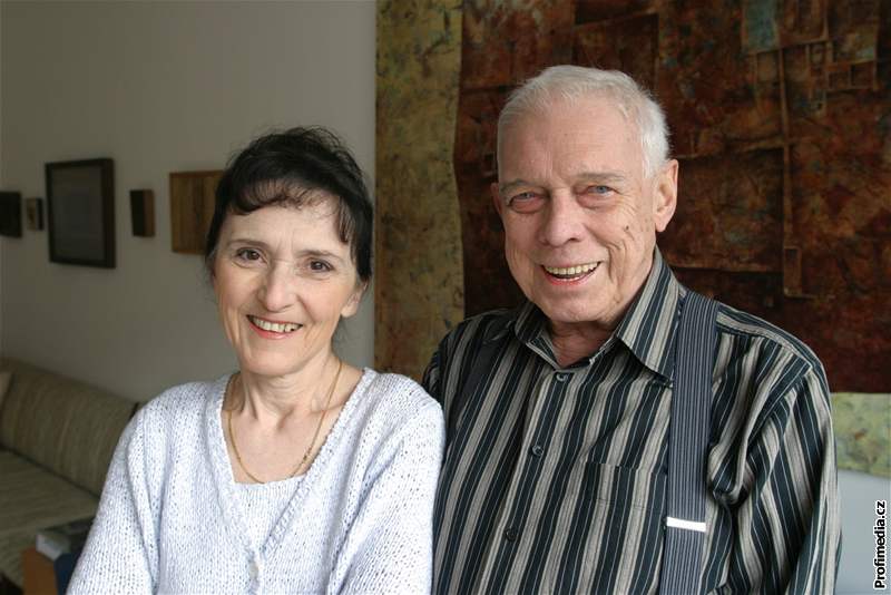 Premiér udělil další plaketu, dostal ji Ivan Medek - iDNES.cz