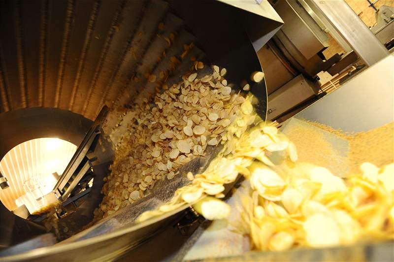 VIDEO: Podívejte se, jak se vyrábějí chipsy - iDNES.cz