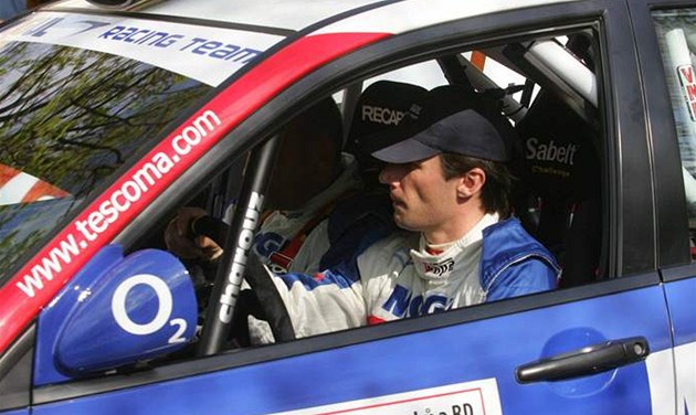 Kresta si v domácí rallye upevnil vedení - iDNES.cz