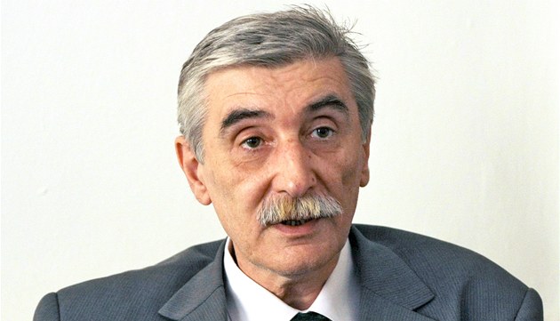 Bátora připravuje významné prohlášení. Zda odstoupí, tají - iDNES.cz