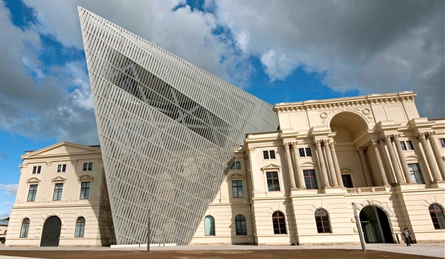 Německo otevřelo největší muzeum vojenství. Ucítíte tu i pach smrti ...