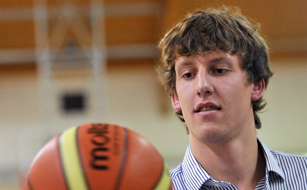 Veselý dostal pracovní vízum, ve středu odletí na kemp Wizards - iDNES.cz