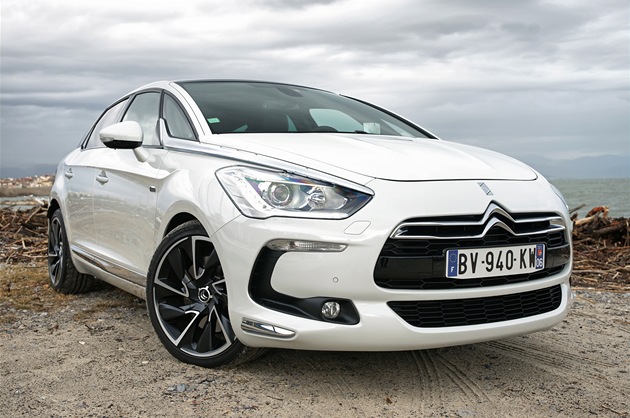 Citroën DS5: pro dokonalý luxus berte hybrid - iDNES.cz