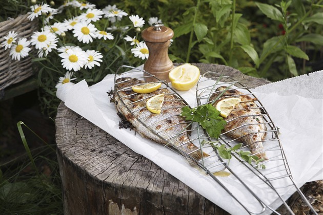 Fotogalerie: Pečená ryba s bylinkami a citronem