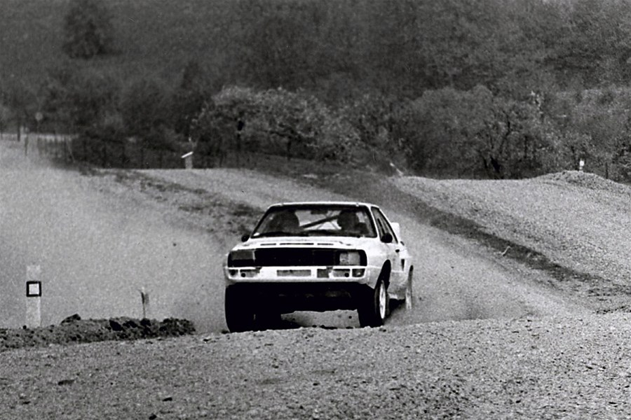 Autofotka týdne: Rallymonstra Audi trénovala v 80. letech u Slušovic