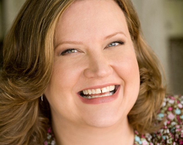 Kultivovaný bestseller o návratu marnotratných dcer do rodného hnízda ...