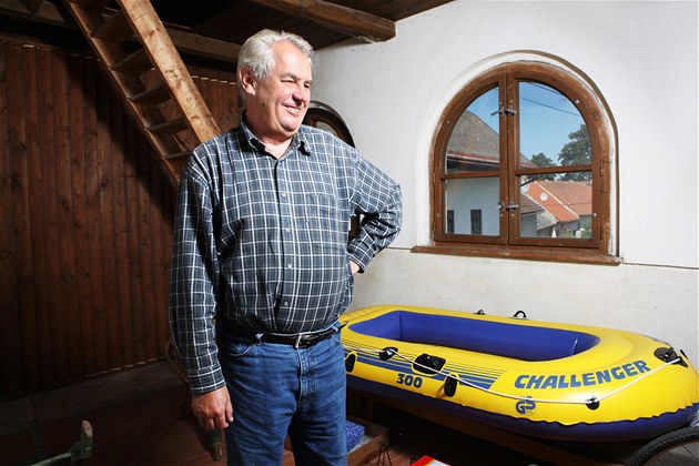 Zeman dostal v Polné cenu od polských námořníků. Za podporu průplavů ...
