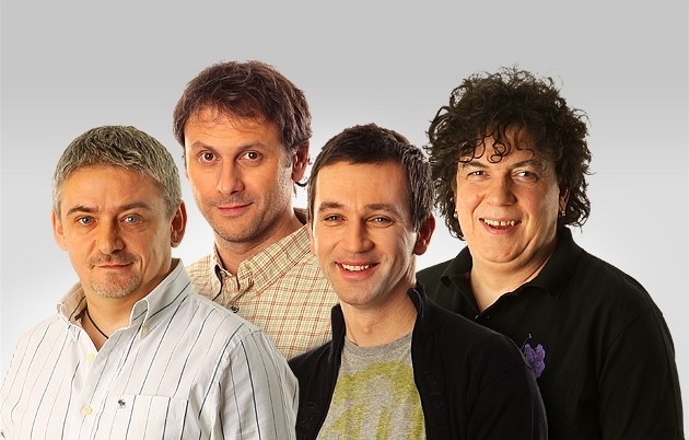 Suchánek má Večírek. Herci z Partičky míří společně do divadla - Metro.cz