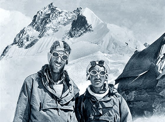 Kdo byli Hillary a Tenzing? Muži, kteří zdolali Everest - iDNES.cz