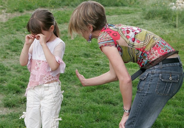 Studie: výprask na děti nefunguje, naopak je dělá zlobivější - iDNES.cz