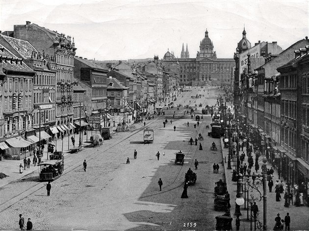 Václavák před sto lety: zdejší alej chodili okusovat zajíci z Vinohrad ...