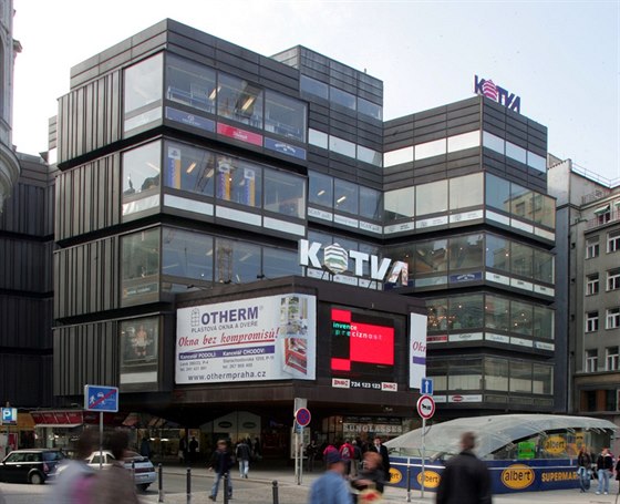 Obchodní dům Kotva čeká uzavření a rekonstrukce, začít se má příští rok ...