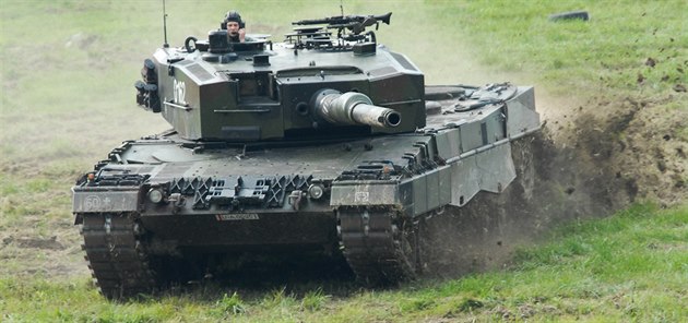 OBRAZEM: Česko kupuje nové tanky. V čem je lepší Leopard 2A8 než T-72? - iDNES.cz