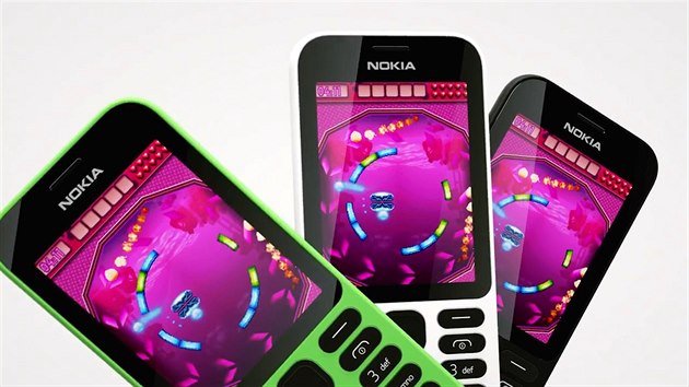 Stará dobrá obyčejná Nokia. Model 215 vydrží měsíc a stojí 800 korun ...