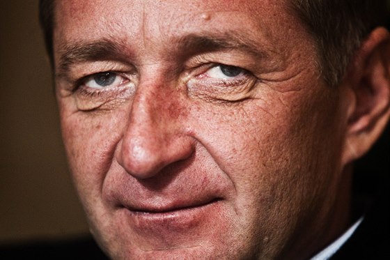 Lobbista Janoušek chtěl po státu 154 milionů, vysoudil čtyři tisíce ...