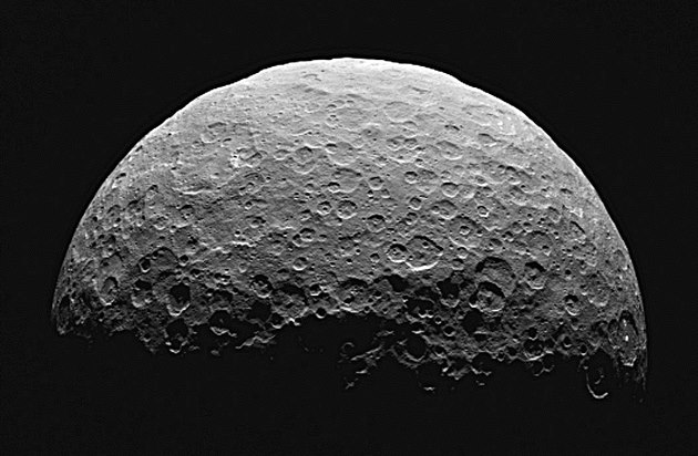 VIDEO: Trpasličí planeta Ceres odhaluje své tajnosti na videu NASA ...