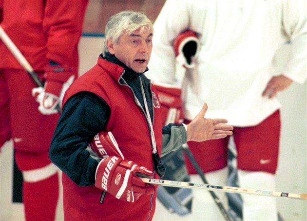 Po hokejové legendě Hlinkovi pojmenovali planetku - iDNES.cz