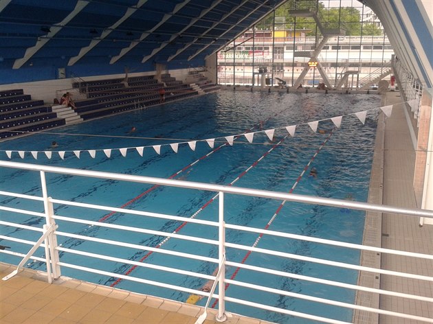 Fotogalerie: Vnitřní bazén Plaveckého stadionu v Podolí.
