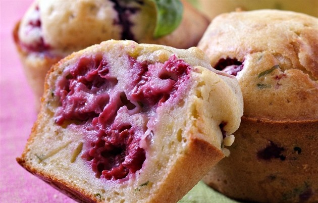Co jsme pekly na Jarmark? Malinové muffiny, perník i koláče s ovocem ...