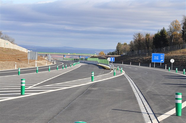 D6 bude opět o kus delší, nové dálniční úseky začnou růst ještě letos ...