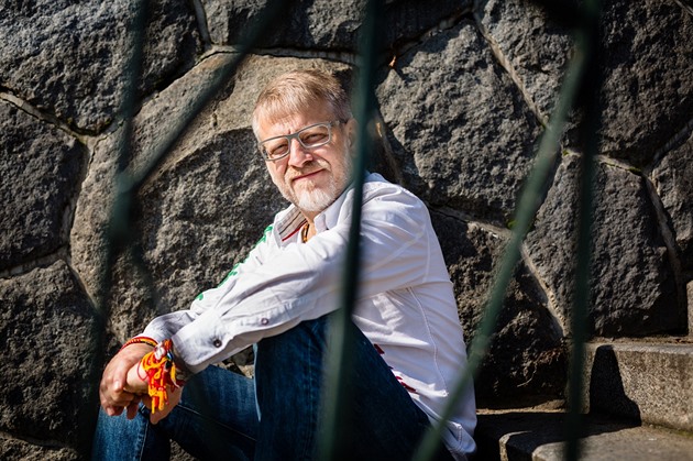 Spisovatel Formánek má zpět notebook s rozepsanou knihou. Byl v ...