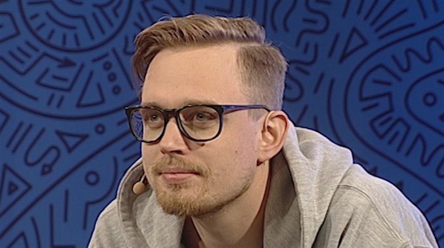 VIDEO: Roztřískané ovladače, totální nervy. Rapper Paulie Garand o ...