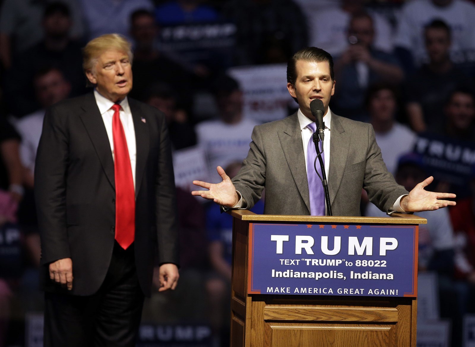 Zásnuby v Bílém domě. Trump junior a Andersonová se budou brát