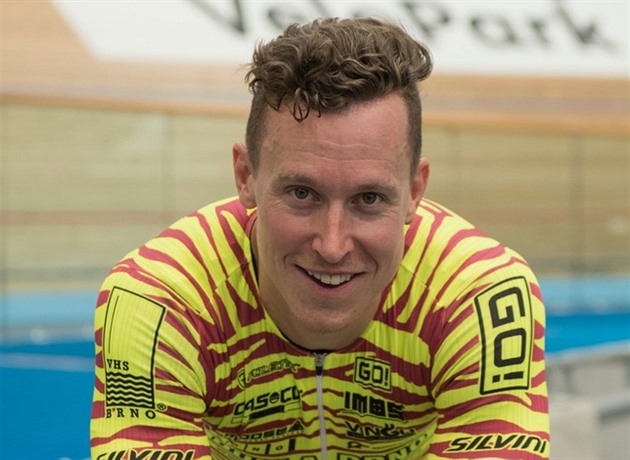 Dráhový cyklista Bábek se stal mistrem Evropy v keirinu - iDNES.cz