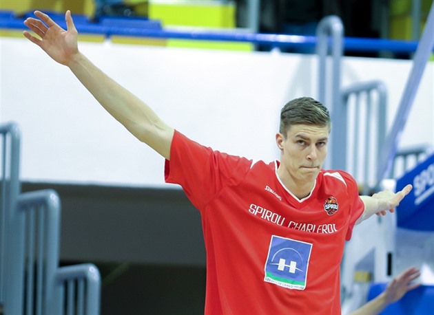 Michael Fusek | ¿Cómo Juega?