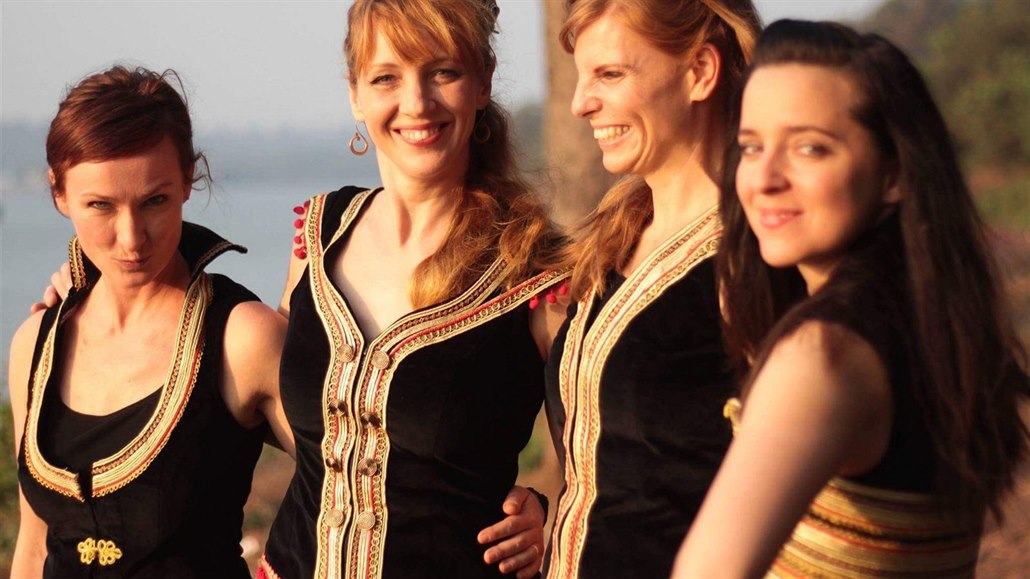 VIDEO: BraAgas opouští škatulku world music, teď zkouší domácí folklór ...