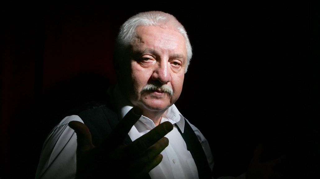 Zemřel slovenský herec Marián Labuda, řidič Pávek z Vesničky - iDNES.cz